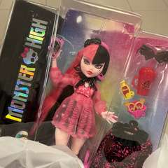 Кукла Monster High Draculaura HHK51 купить по цене 3499 ₽ в интернет ...